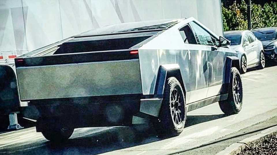 Latest Tesla Cybertruck Prototype Spotted Ahead Of Production Start ...